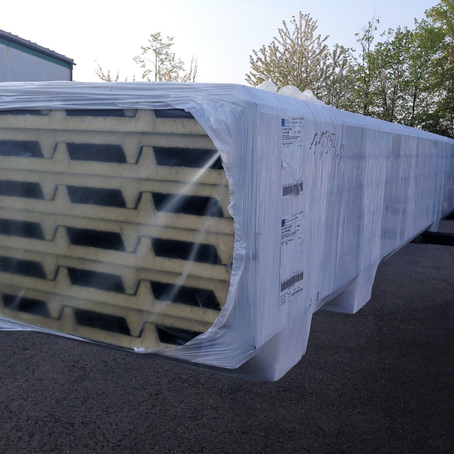 Sandwichpaneele Dach 40mm B3 2. WAHL RAL 9006 | panel sell Europe GmbH